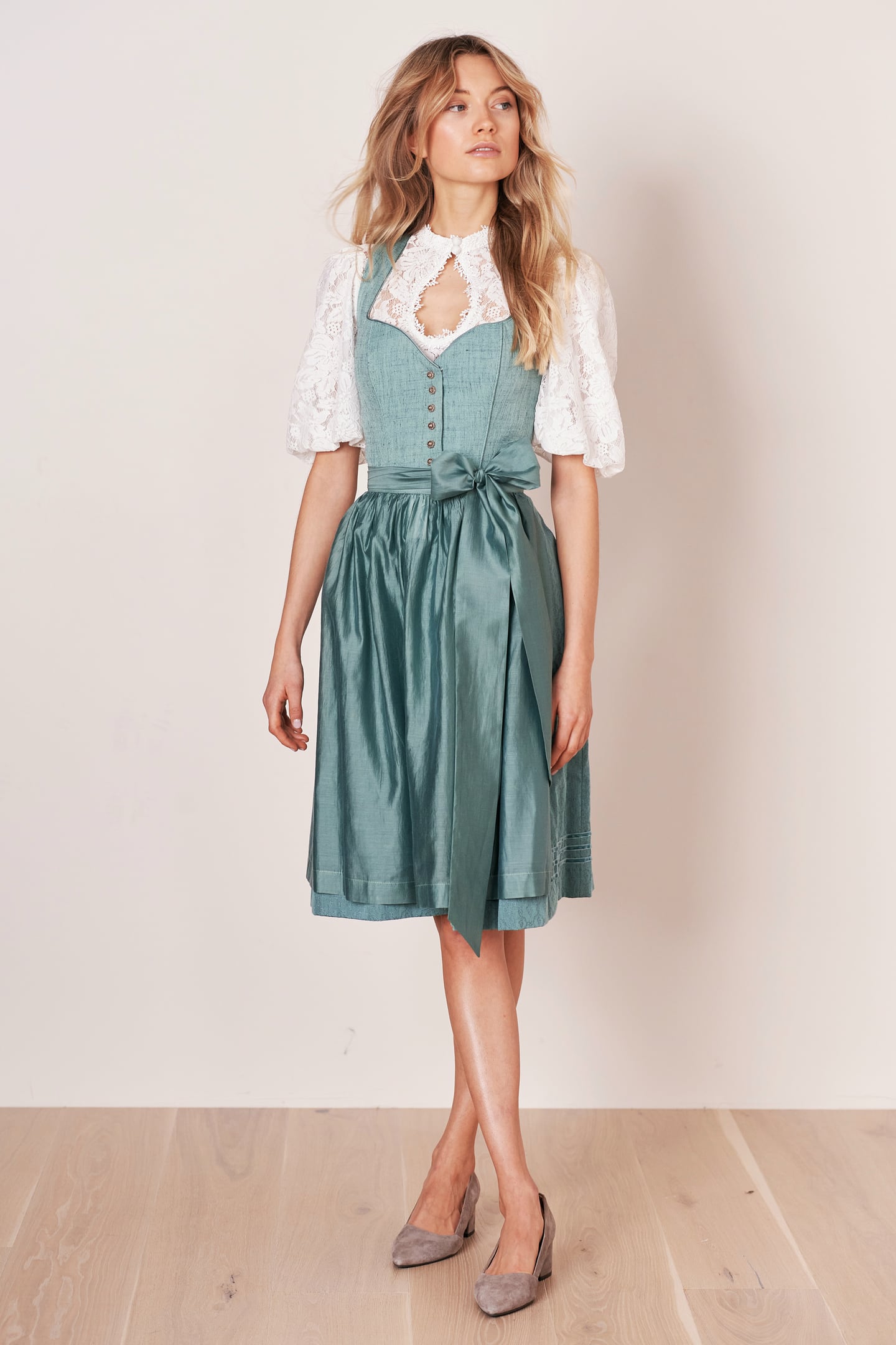 Dirndl Astrid (60cm) in turquoise in Julia Trentini Online Shop