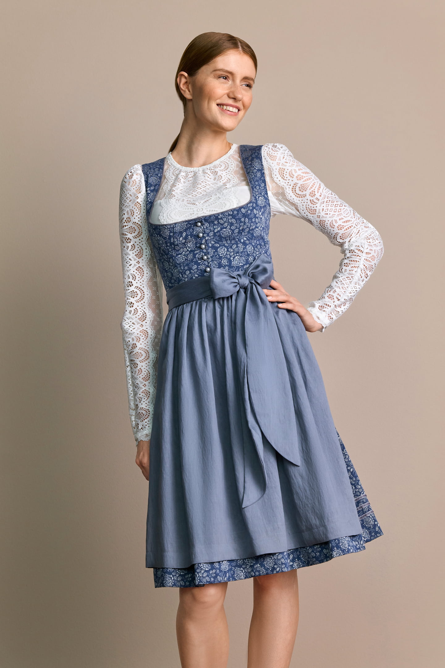 Dirndl Linn (60cm) in blue in Julia Trentini Online Shop