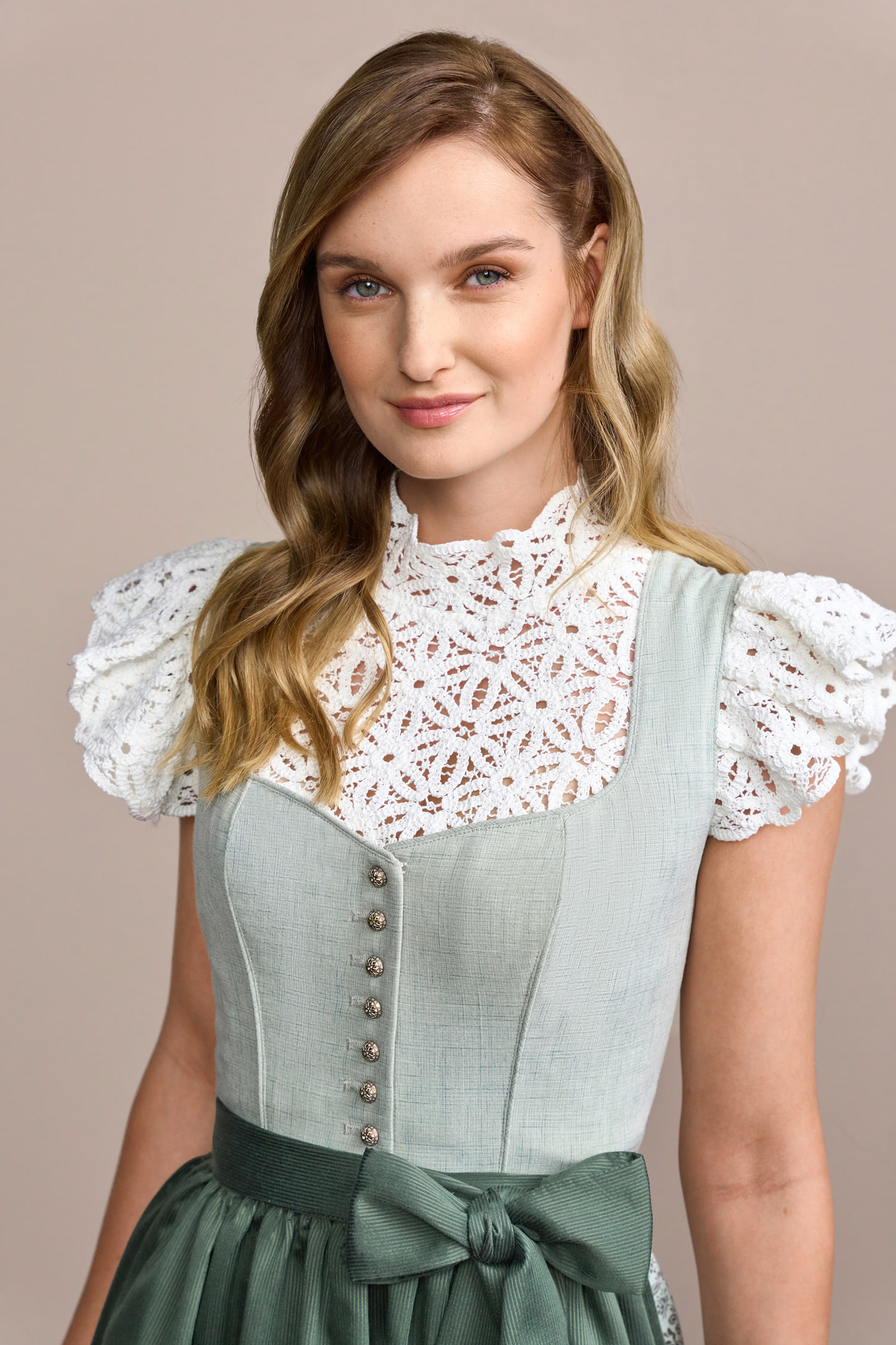 Dirndl Helen (70cm) in green in Julia Trentini Online Shop