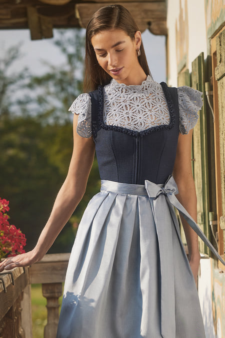 Dirndl Jutta (70cm) in blau im Julia Trentini Online Shop