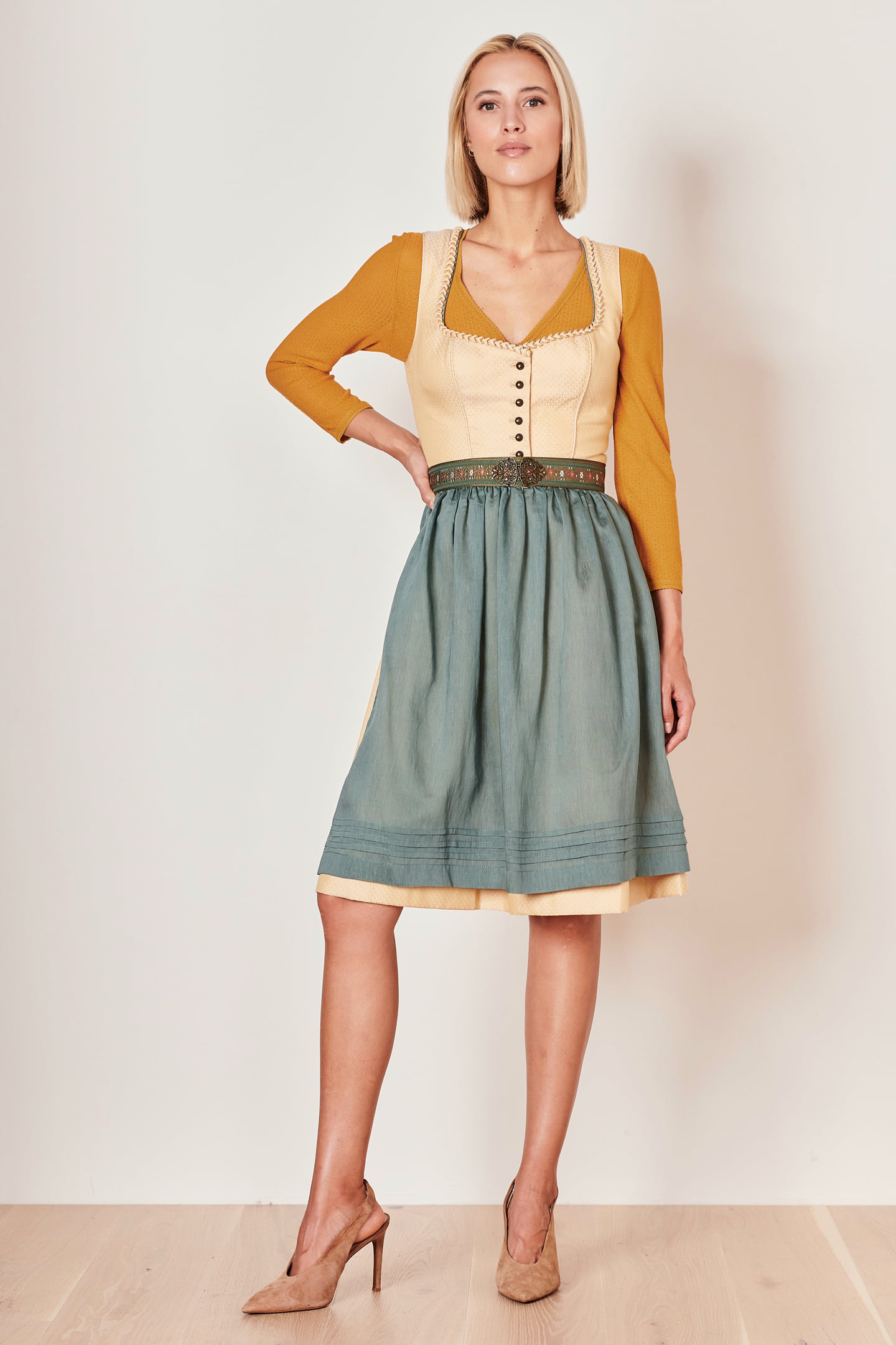 Dirndl Lotta (60cm) in yellow in Julia Trentini Online Shop