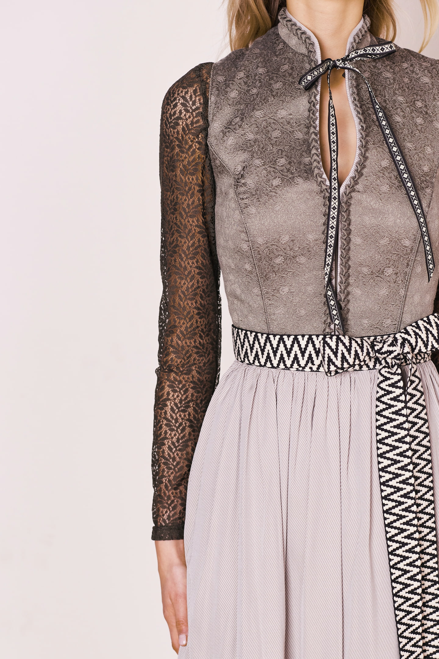 Dirndl Erna (60cm) in silver in Julia Trentini Online Shop