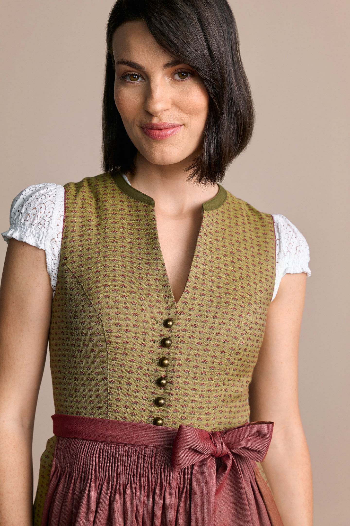 Dirndl Violet (70cm) in gelb im Julia Trentini Online Shop