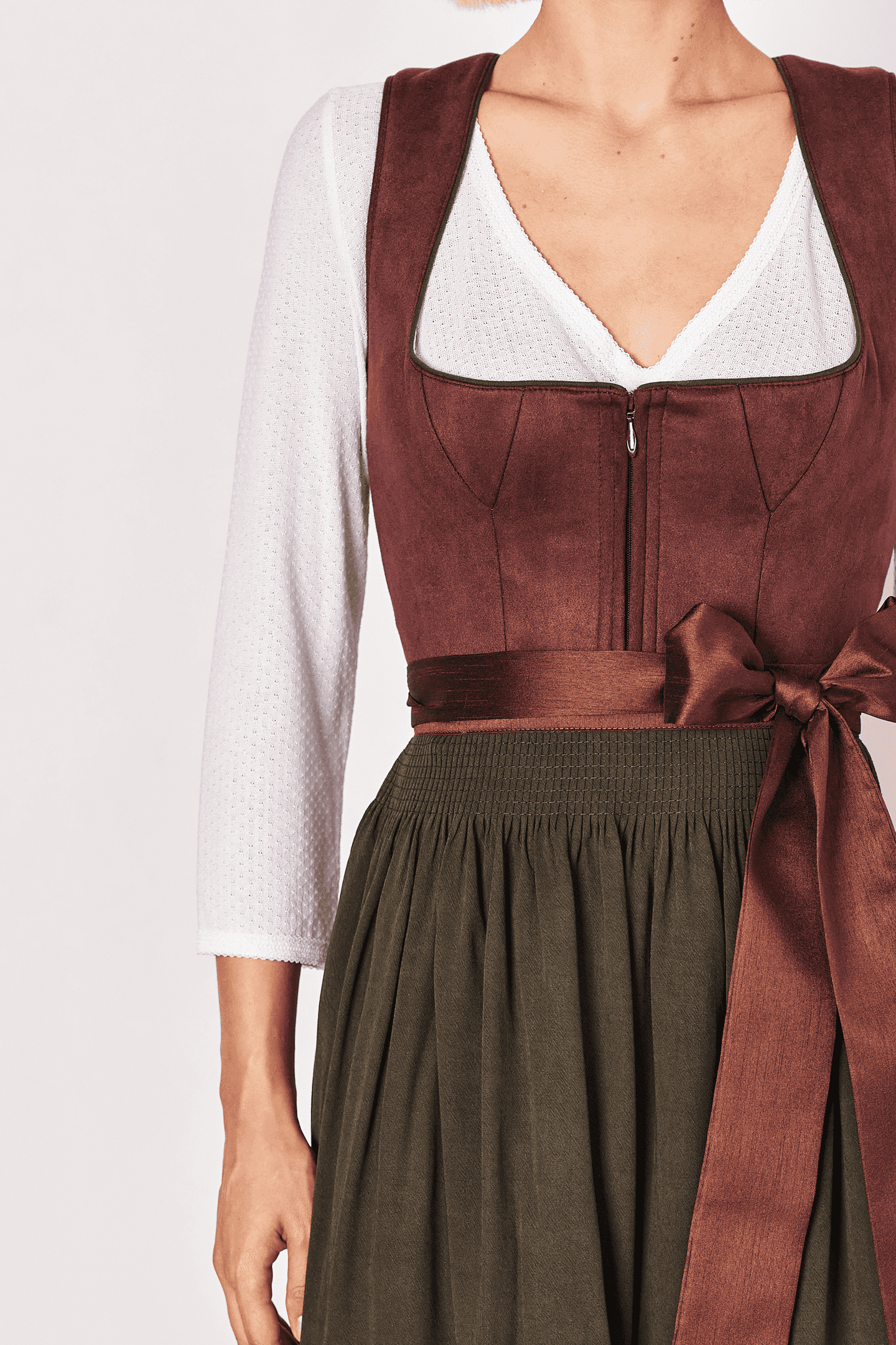 Dirndl Lina (60cm) in lila im Julia Trentini Online Shop